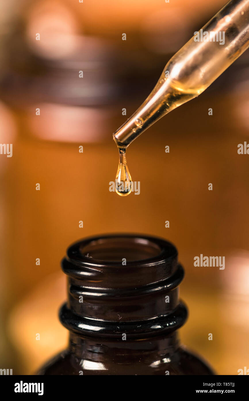 Propolis hi-res stock photography and images - Alamy
