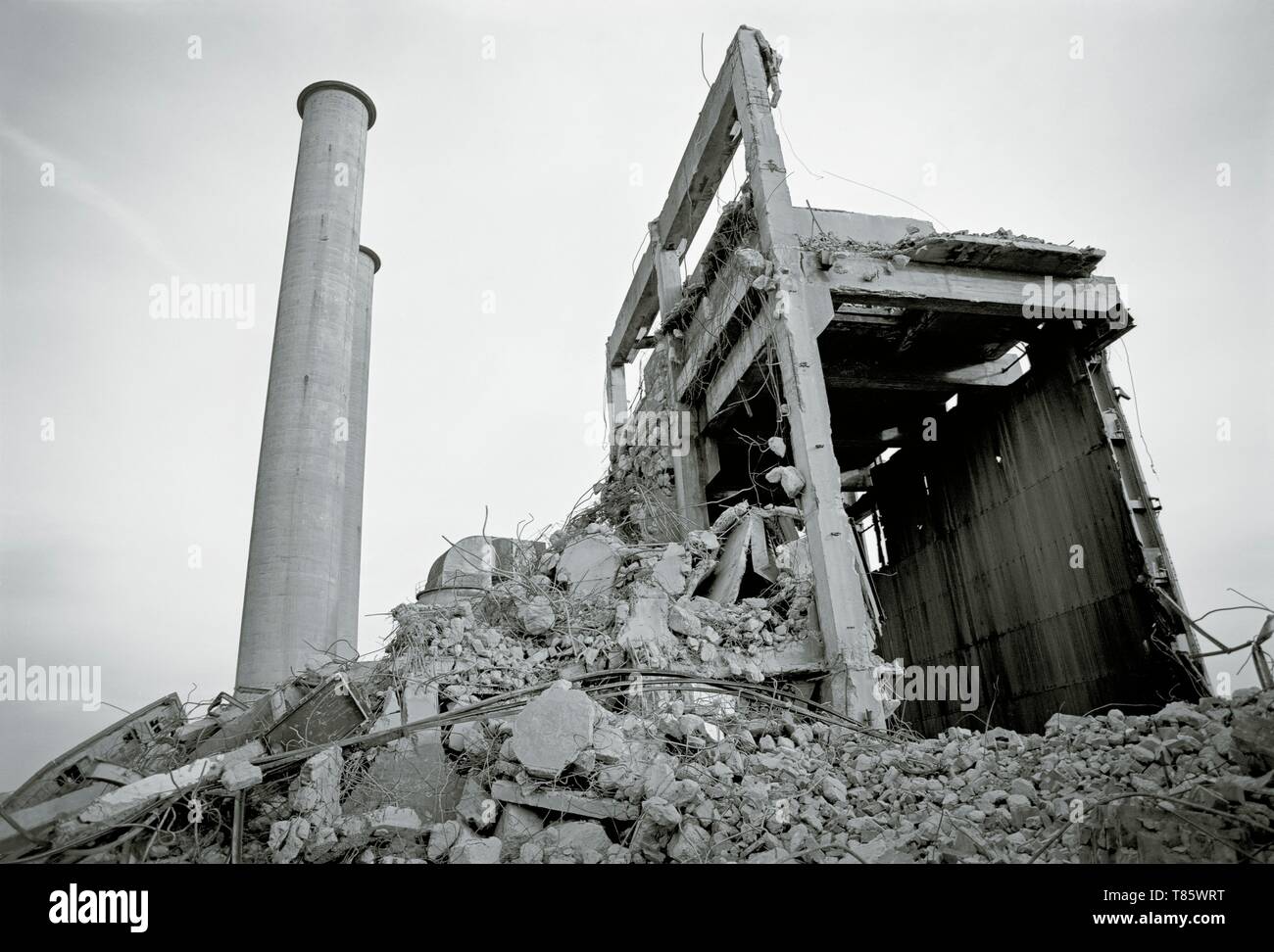 Demolition of power plant Stock Photo - Alamy
