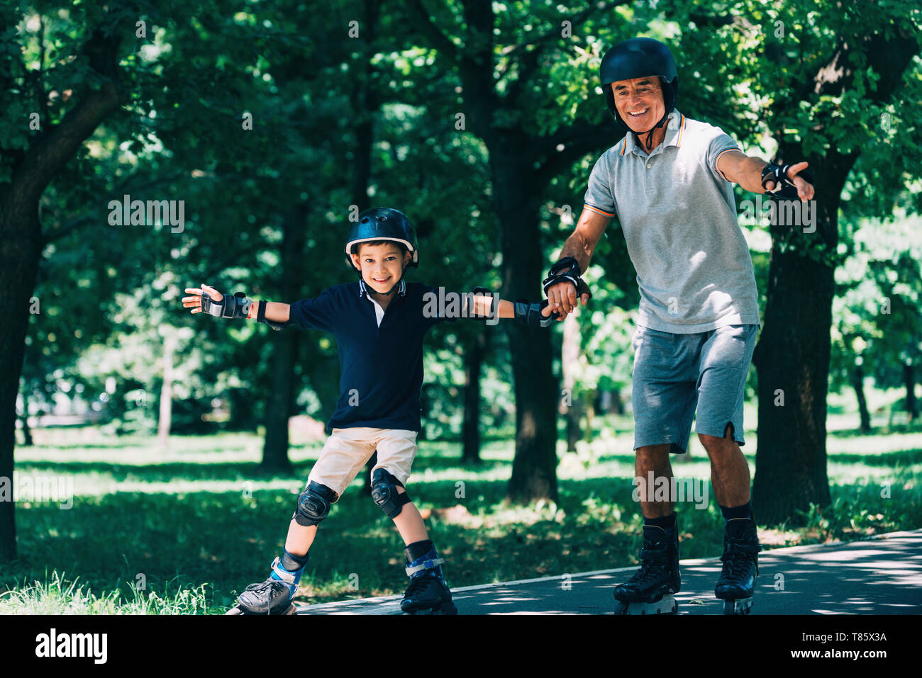 Inline Skating Family High Resolution Stock Photography and Images - Alamy