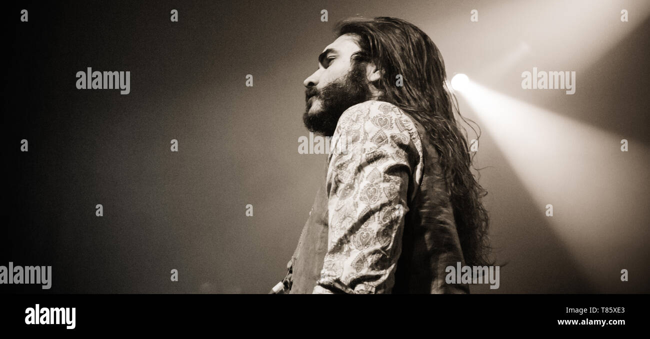 Crowbot singer hi-res stock photography and images - Alamy