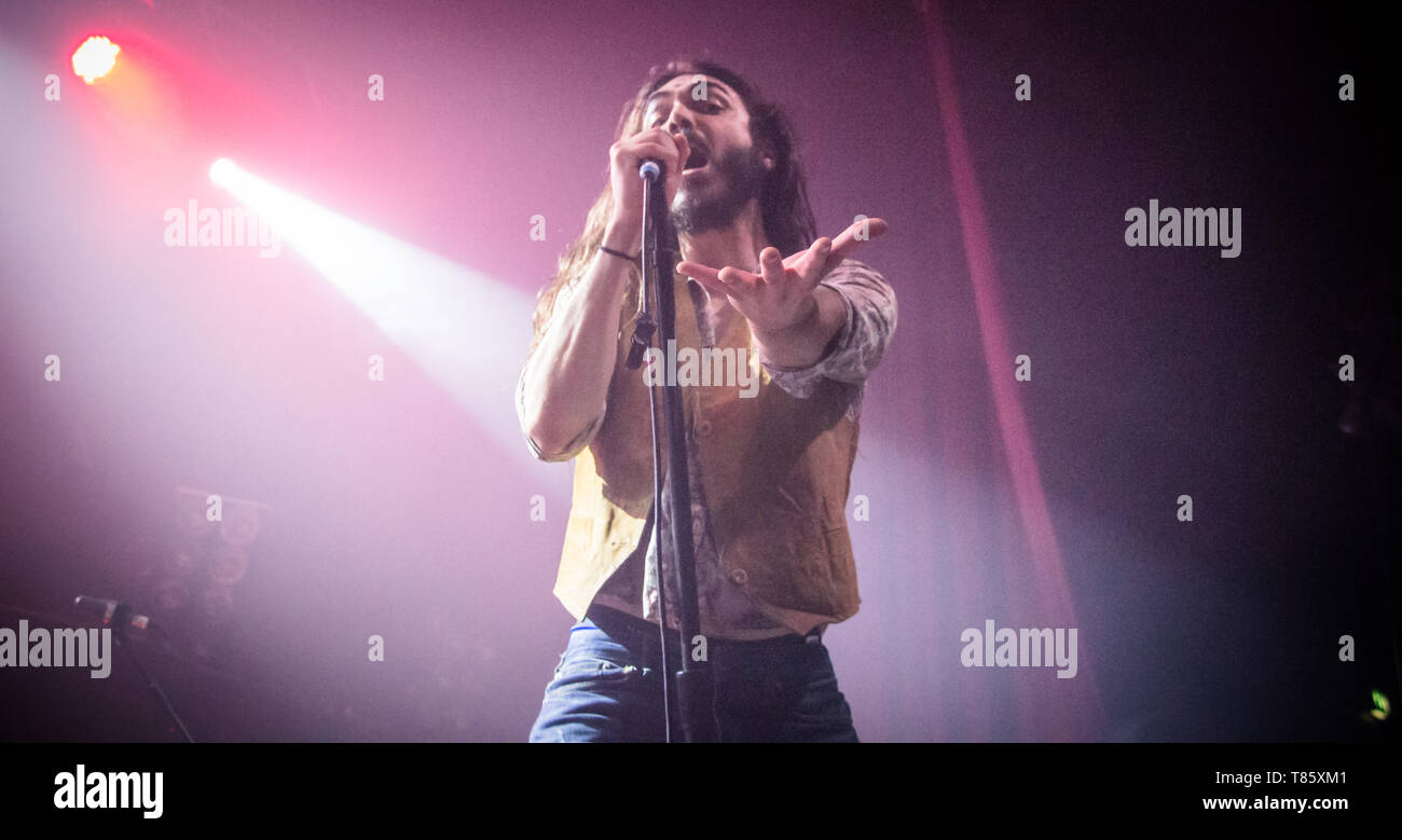 Crowbot singer hi-res stock photography and images - Alamy