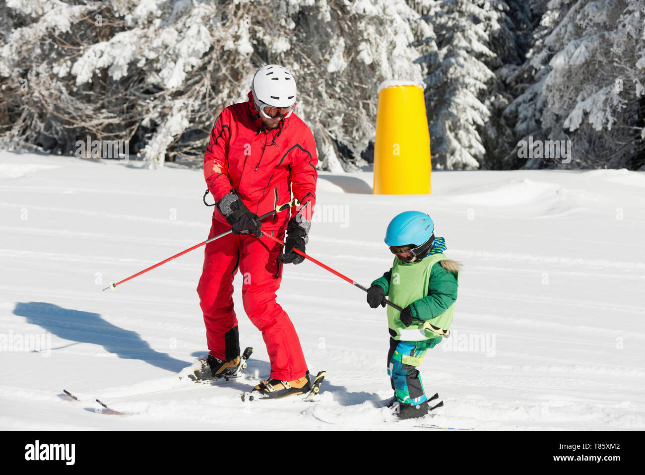 Ski class hi-res stock photography and images - Alamy