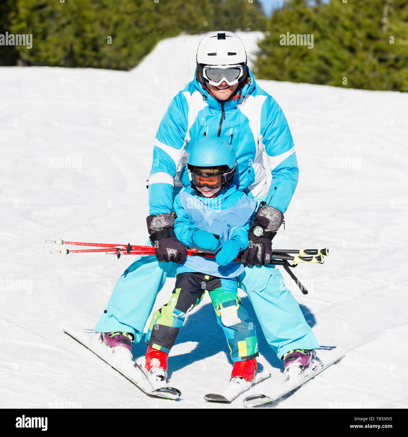 Child ski lesson hi-res stock photography and images - Alamy