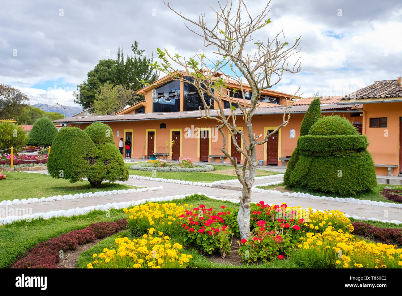 Building for private pools and showers at Los Baños del Inca thermal ...