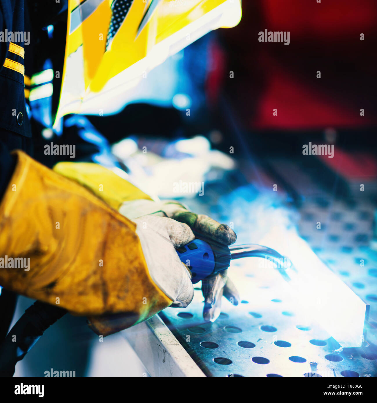 Welder at work Stock Photo - Alamy