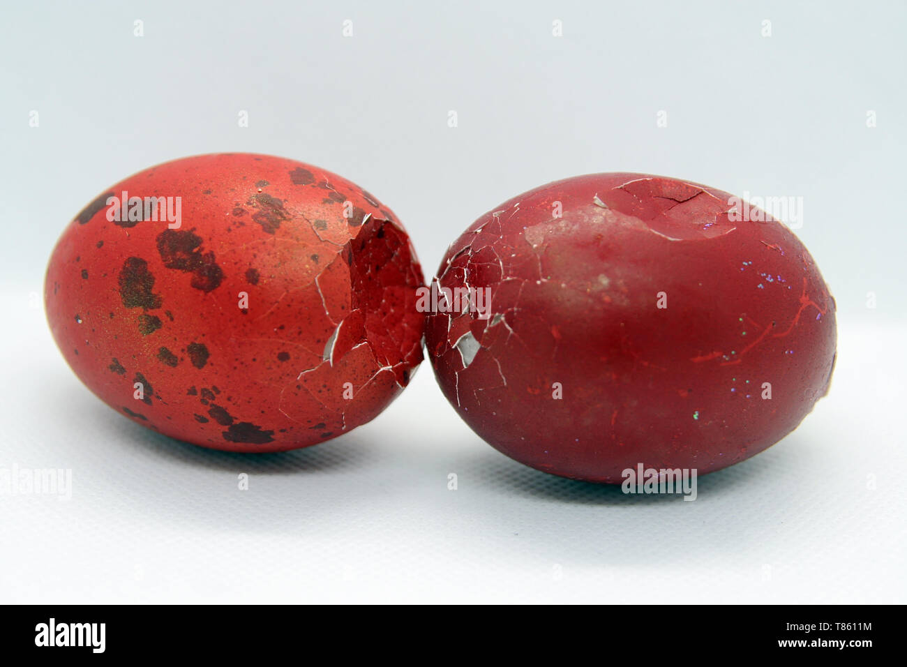 Cracked egg shell. Cracked Easter egg. Cracked colorful egg Stock Photo ...