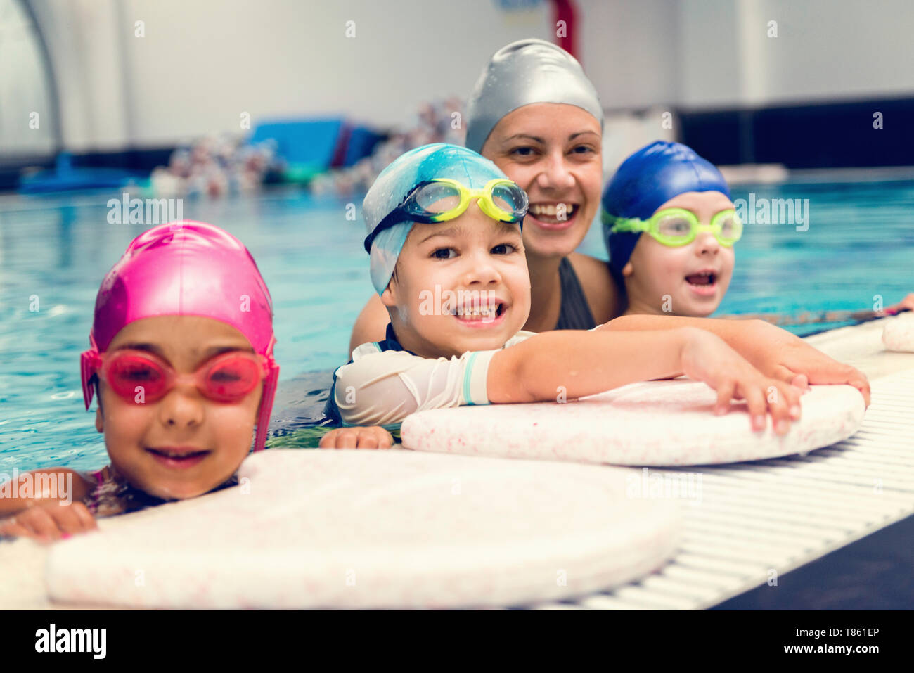 Group of 4 kids in class hi-res stock photography and images - Alamy