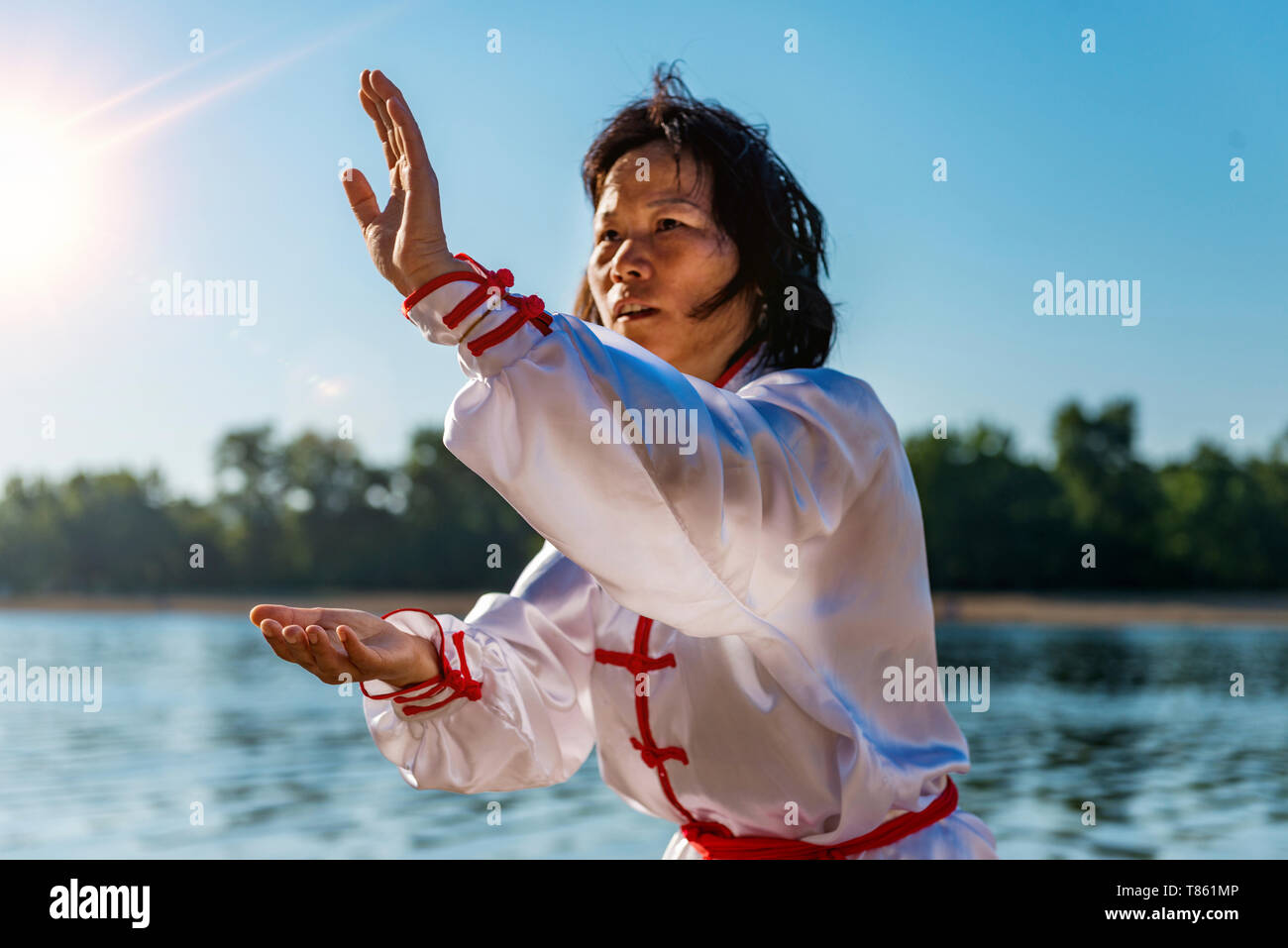 Tai chi pose hi-res stock photography and images - Alamy