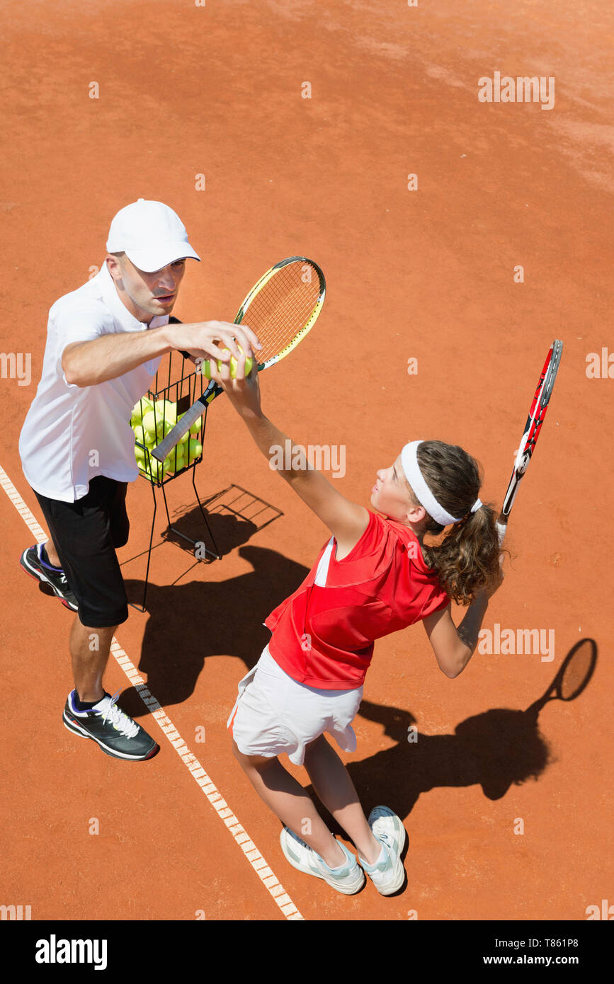 Tennis class teenager hi-res stock photography and images - Alamy