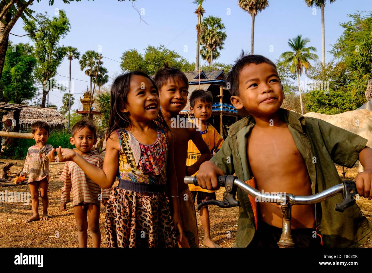 Countryside village life hi-res stock photography and images - Alamy
