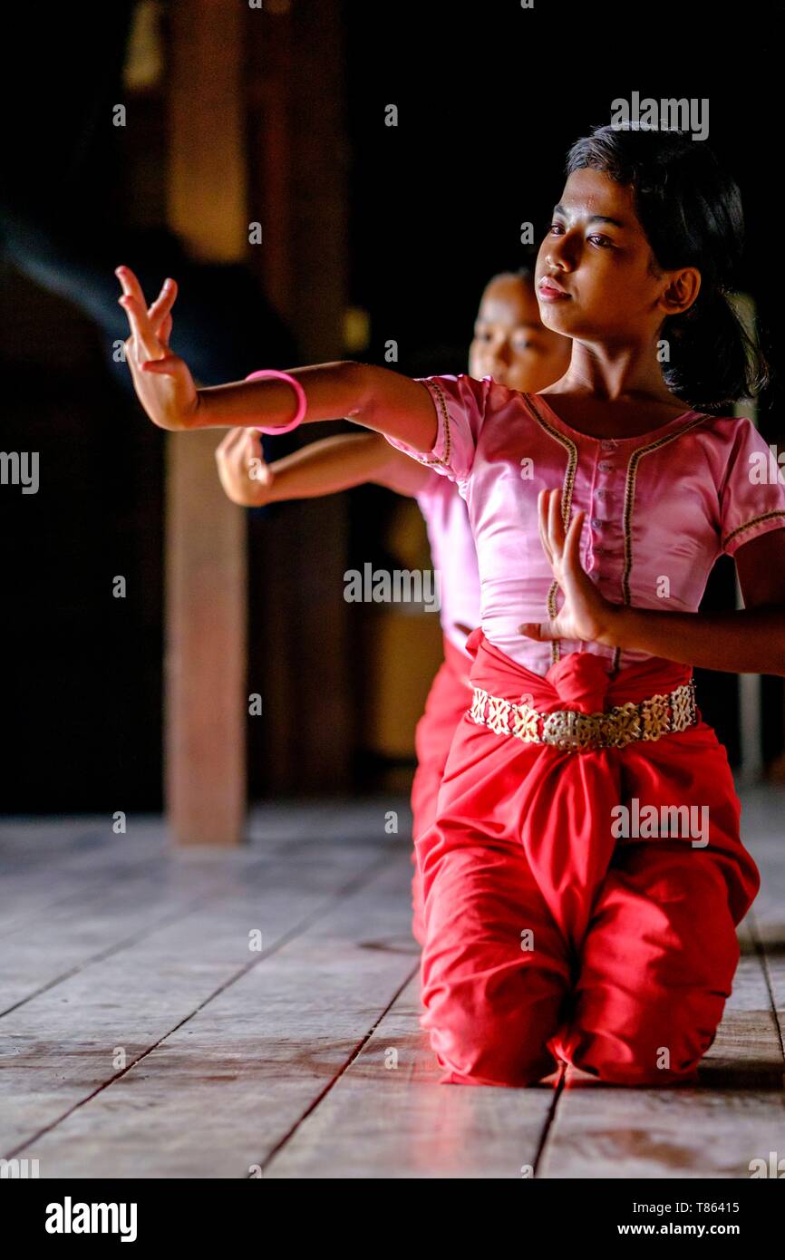 Cambodia, Phnom Penh, classic khmer dance, on the immaterial heritage ...