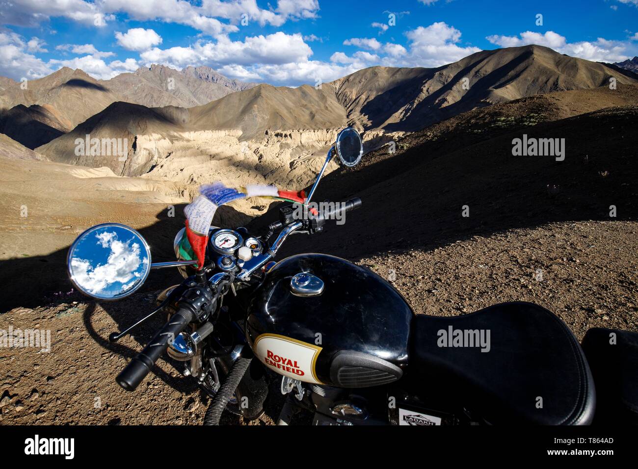 India, state of Jammu and Kashmir, Himalaya, Ladakh, Royal Enfield ...
