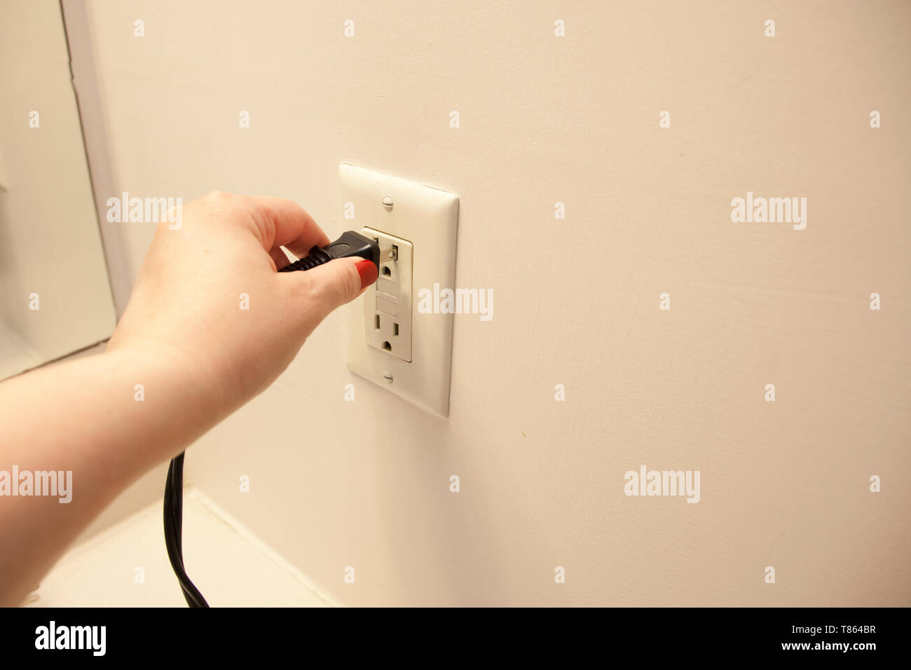 Pulling the plug hi-res stock photography and images - Alamy