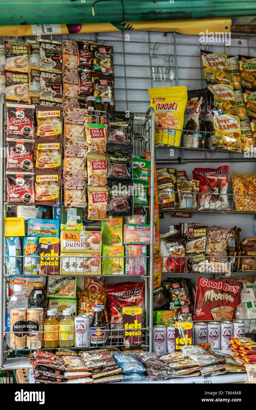 Hong kong store snacks hi-res stock photography and images - Alamy