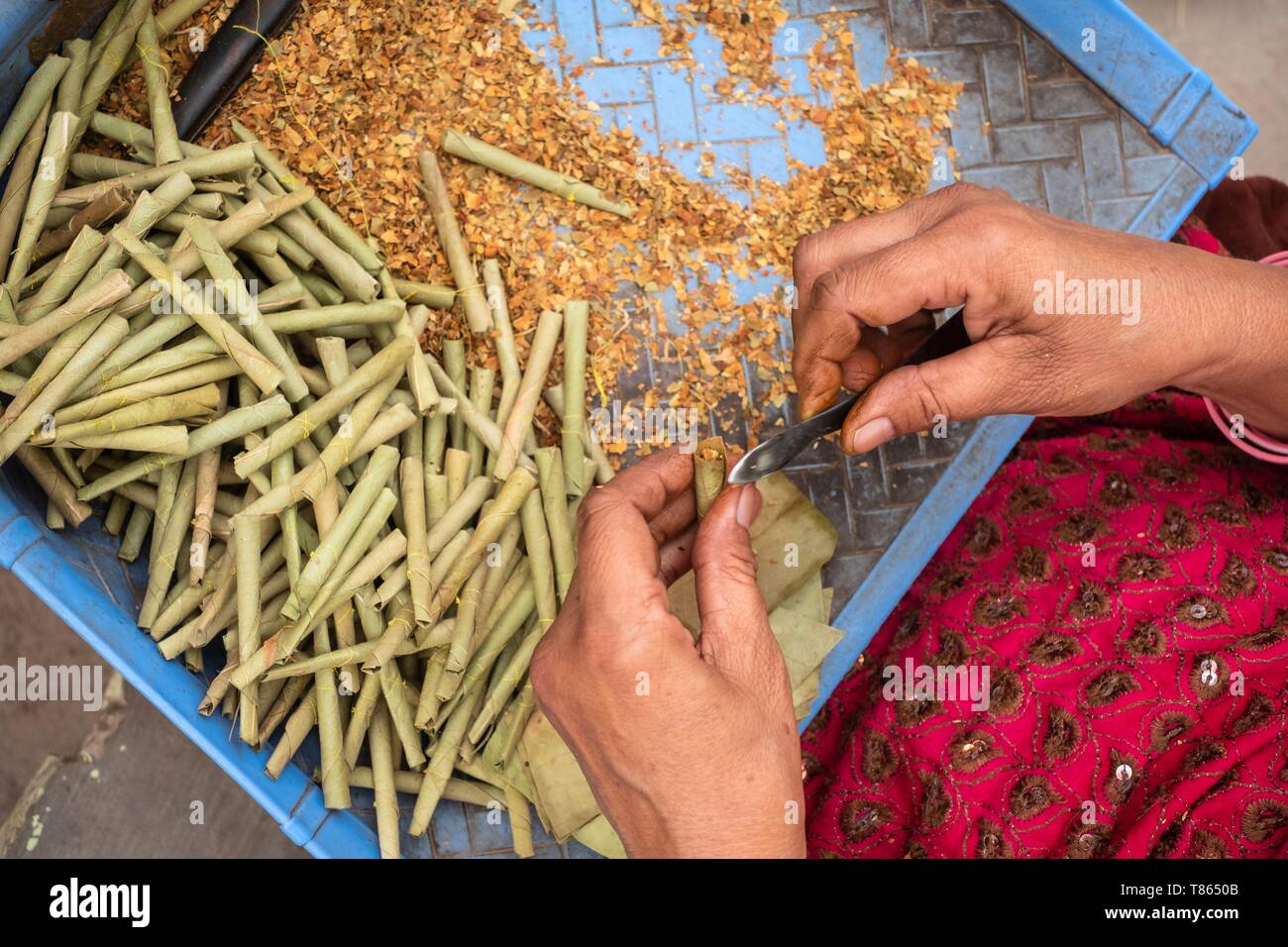 Indian cigarettes hi-res stock photography and images - Alamy