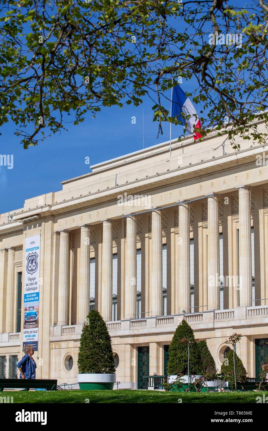 France, Hauts de Seine, Puteaux, Town Hall, building with Art Deco ...