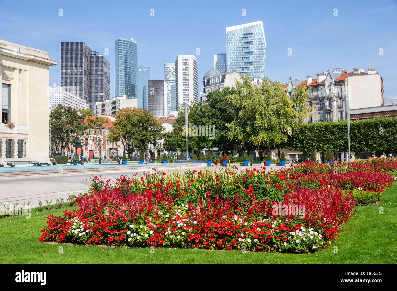 France, Hauts de Seine, Puteaux, City Hall, building with Art Deco ...