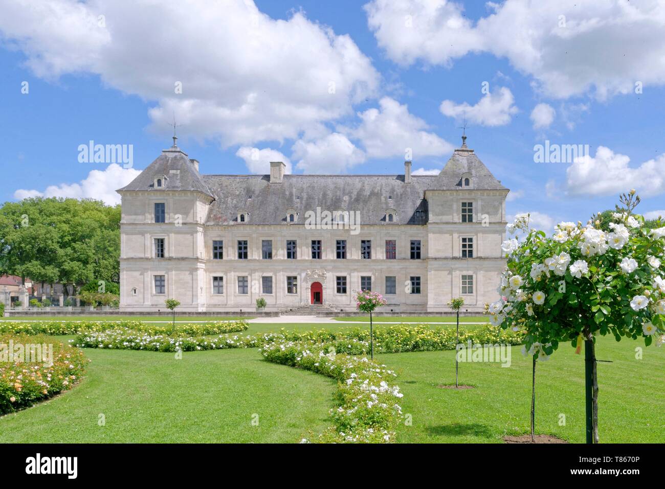 Ancy le franc hi-res stock photography and images - Alamy