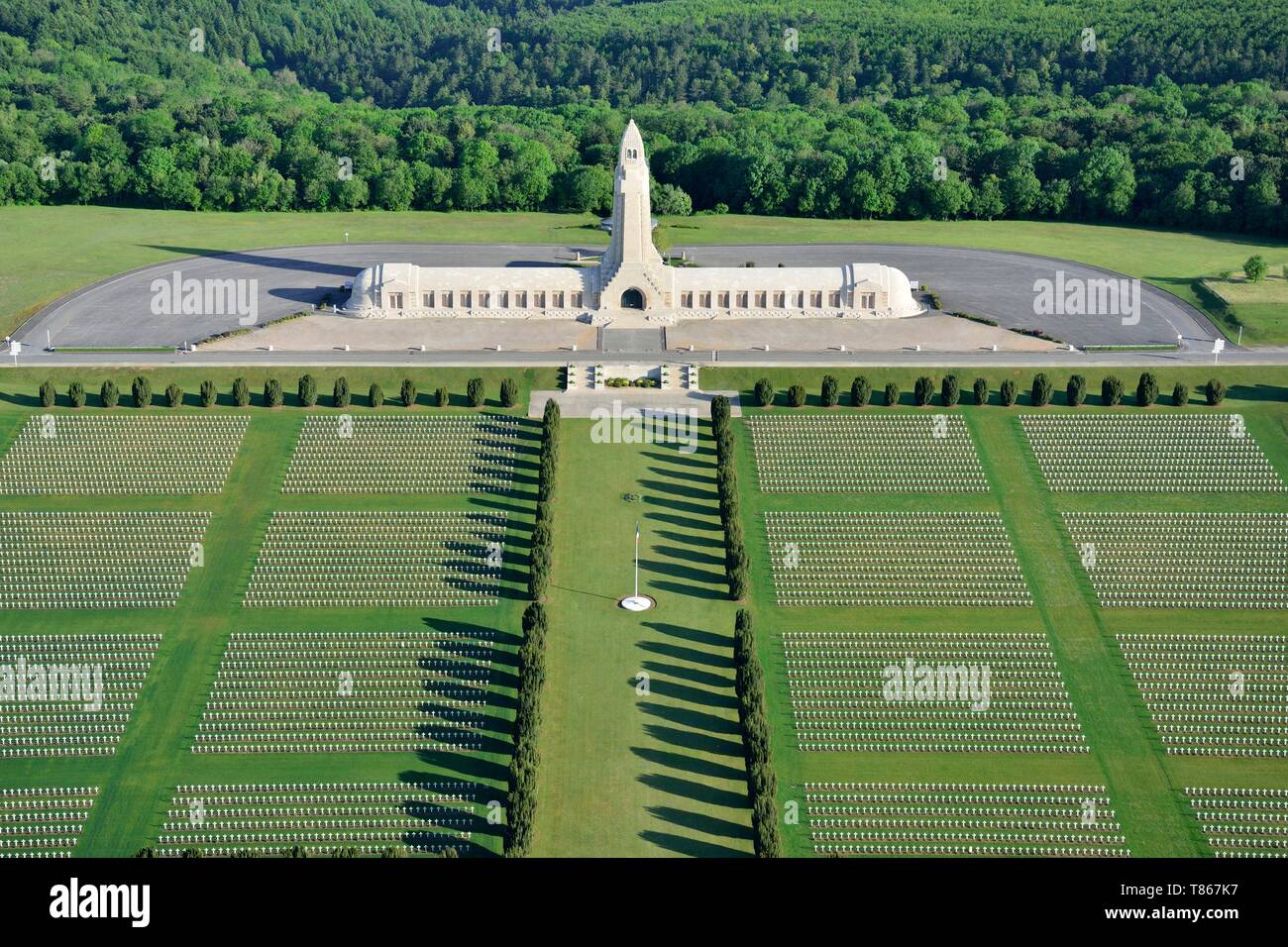 Douaumont ossuary cemetery aerial view hi-res stock photography and ...