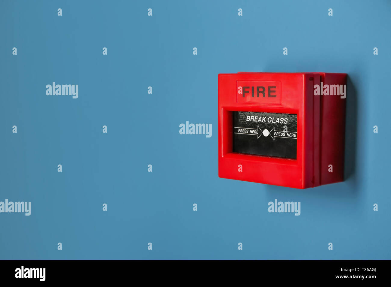 Installed fire alarm call point hi-res stock photography and images - Alamy