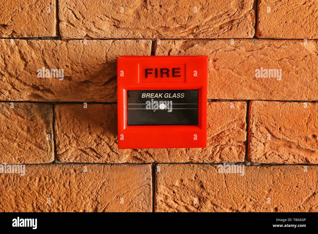 Installed fire alarm call point hi-res stock photography and images - Alamy