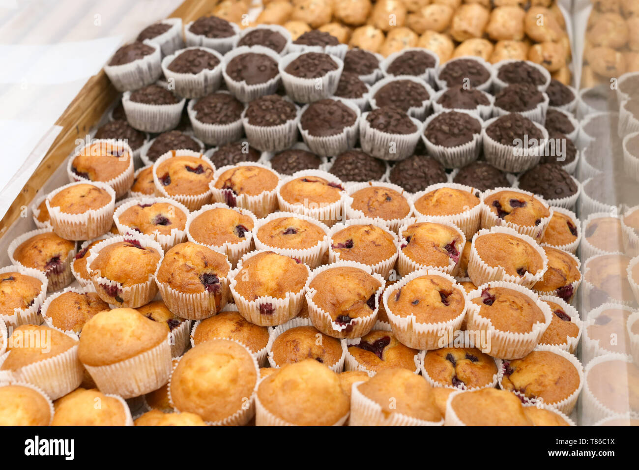 Muffin Display Cupcake Stand, 3 Tier Large Cupcake Stand For 50
