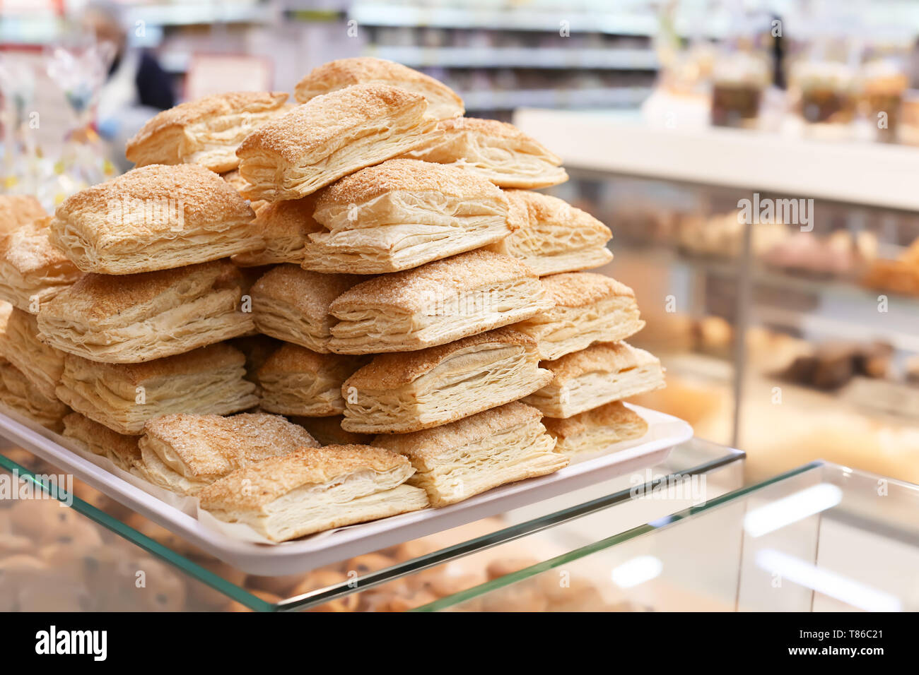 Fresh bakery on counter in supermarket Stock Photo - Alamy