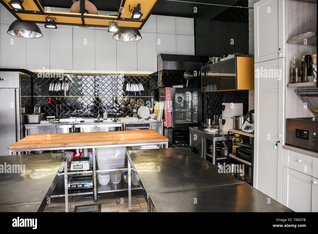 Interior of professional kitchen in restaurant Stock Photo - Alamy
