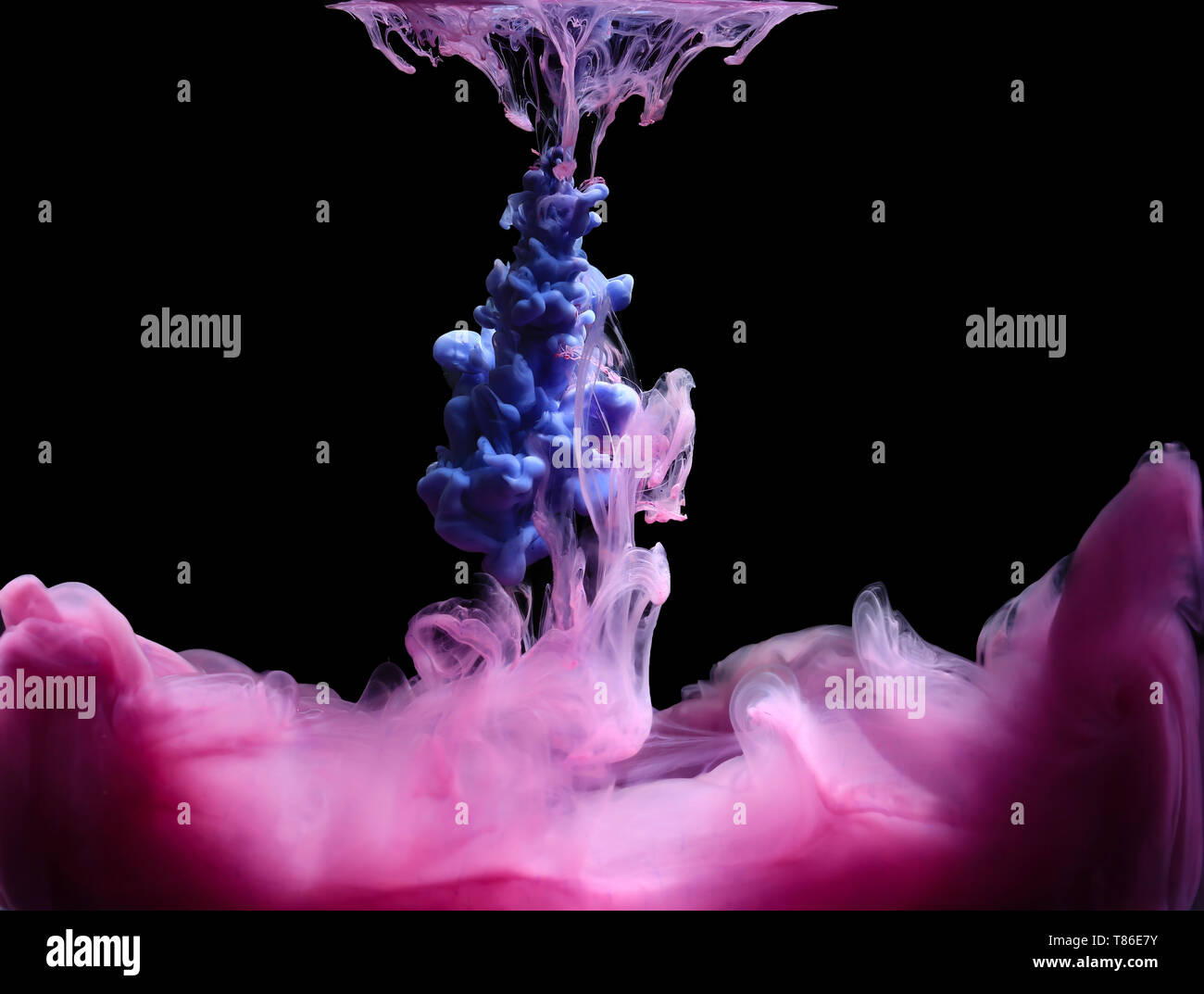 Paint splash lilac ink hi-res stock photography and images - Alamy