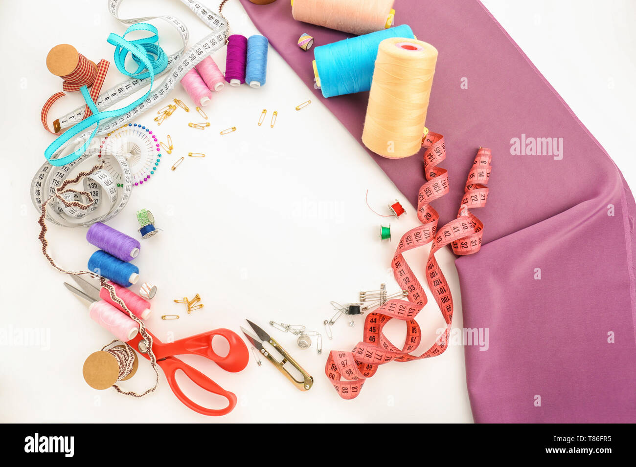 Frame made sewing accessories hi-res stock photography and images - Alamy