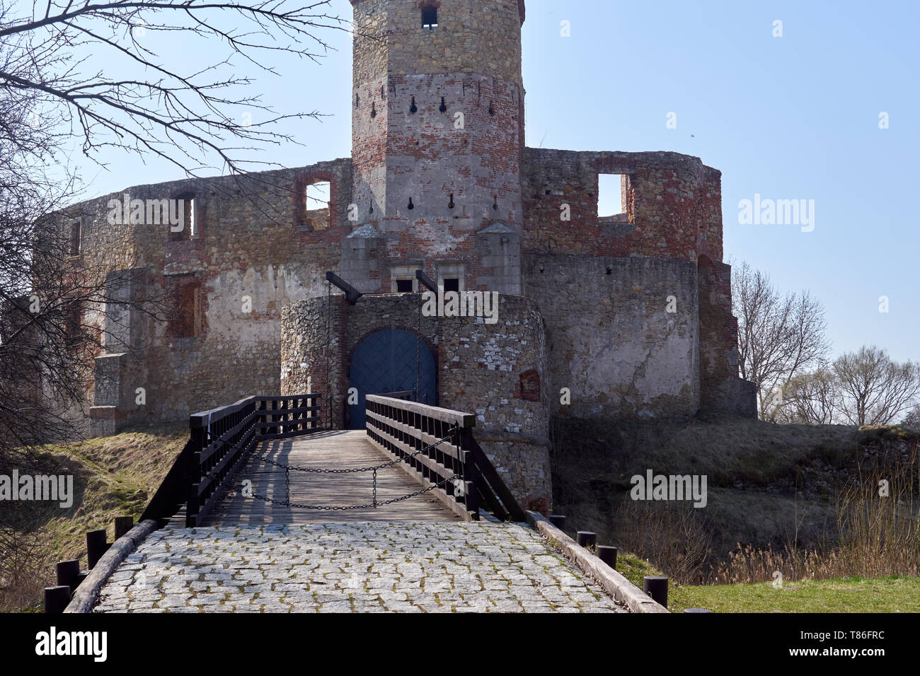 a castle formally housing castellans who raised the castle in the ...
