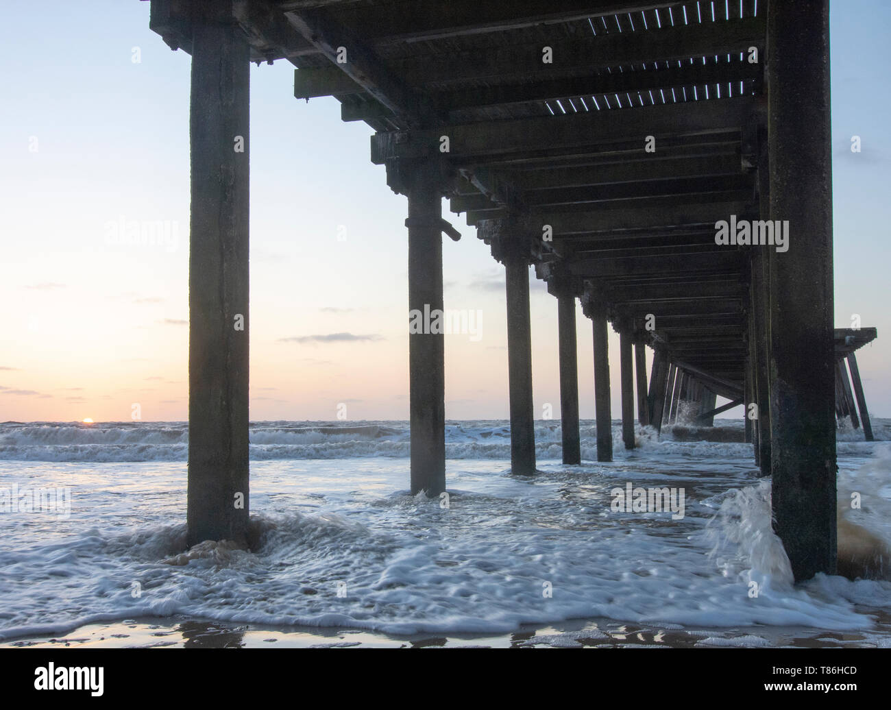 Lowestoft sunrise hi-res stock photography and images - Alamy