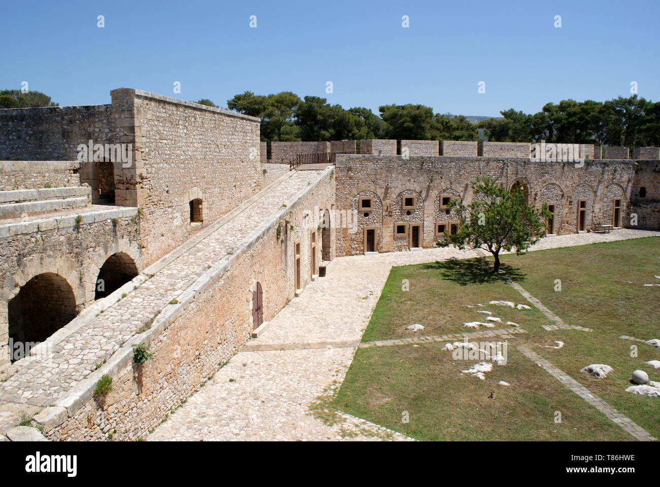 Pylos niokastro castle hi-res stock photography and images - Alamy