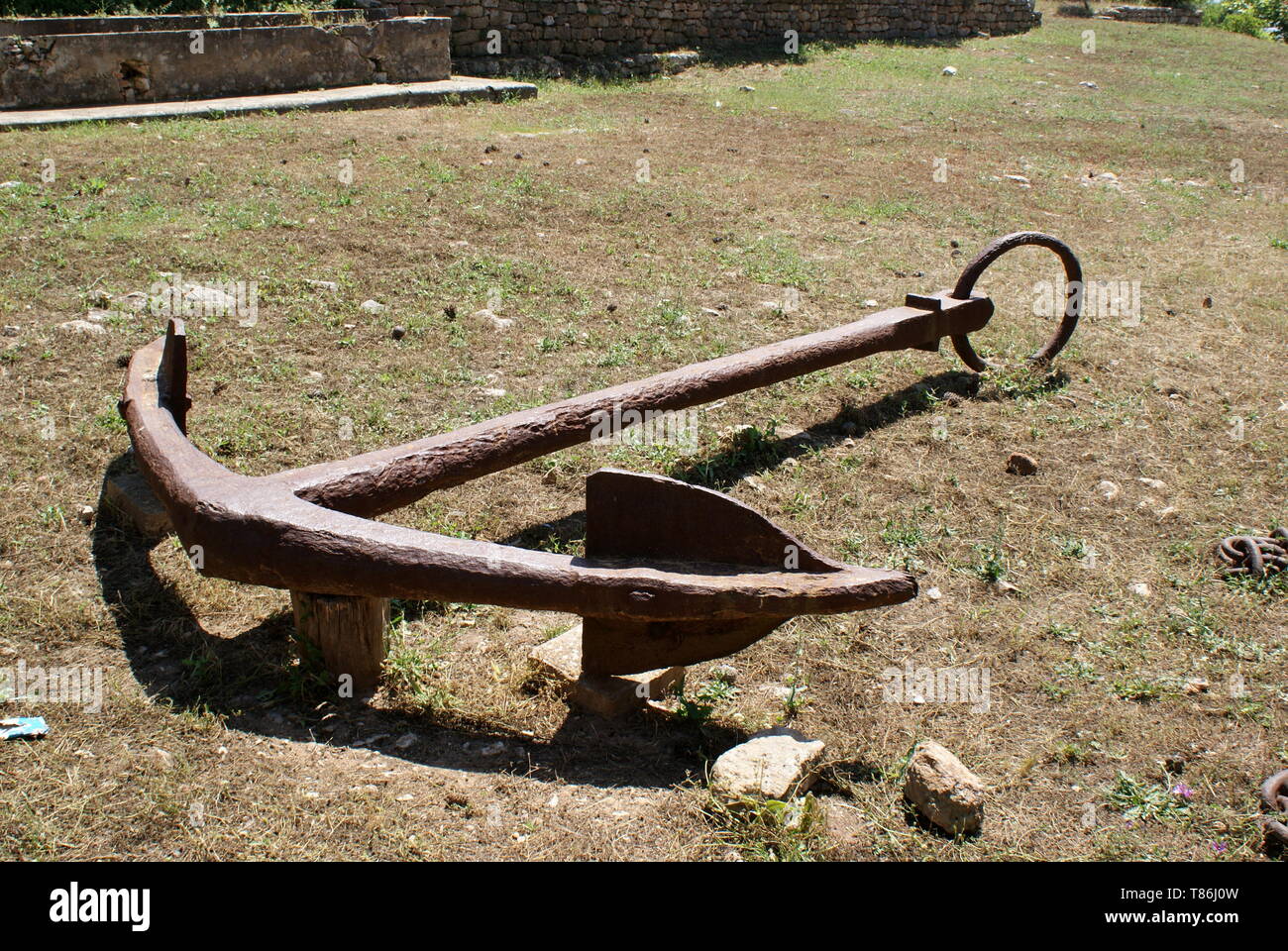 Large rusty ships anchor, Pylos castle, Pylos, Greece Stock Photo - Alamy