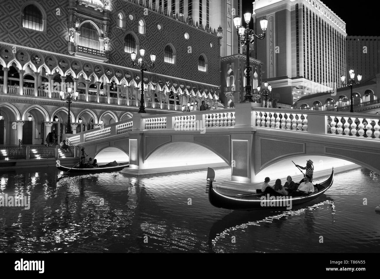 Gondola ride las vegas Black and White Stock Photos & Images - Alamy