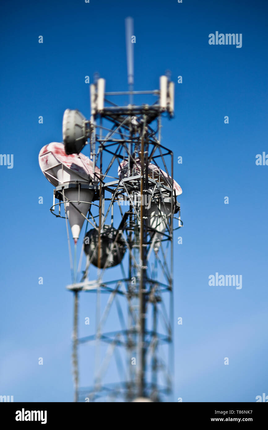 Field communications infrastructure hi-res stock photography and images ...
