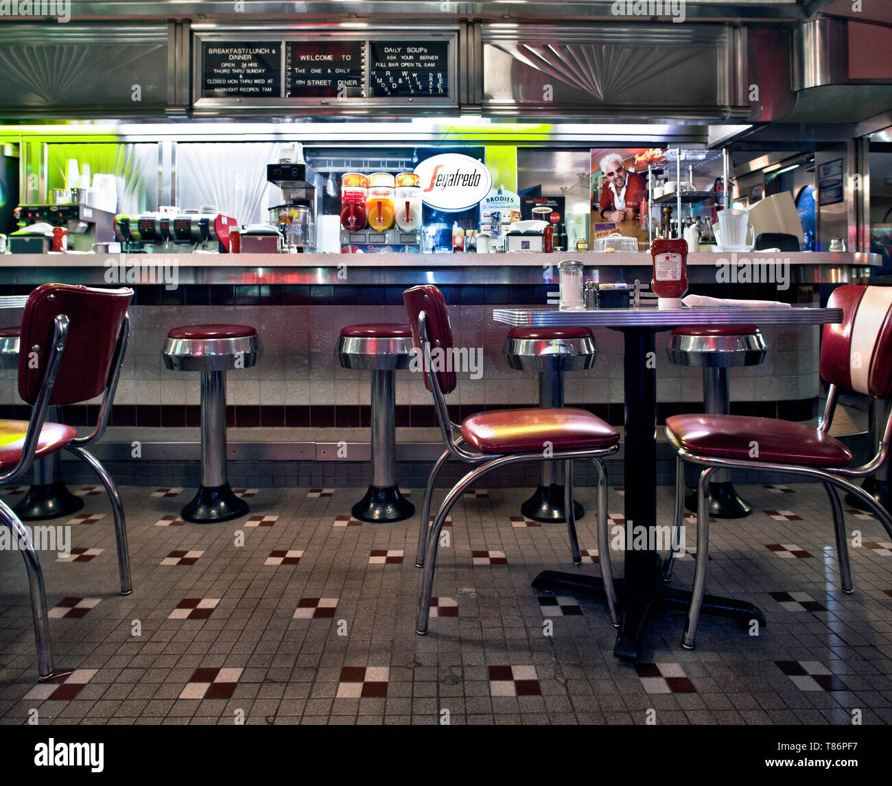 Interior of a Classic Style Diner Stock Photo - Alamy