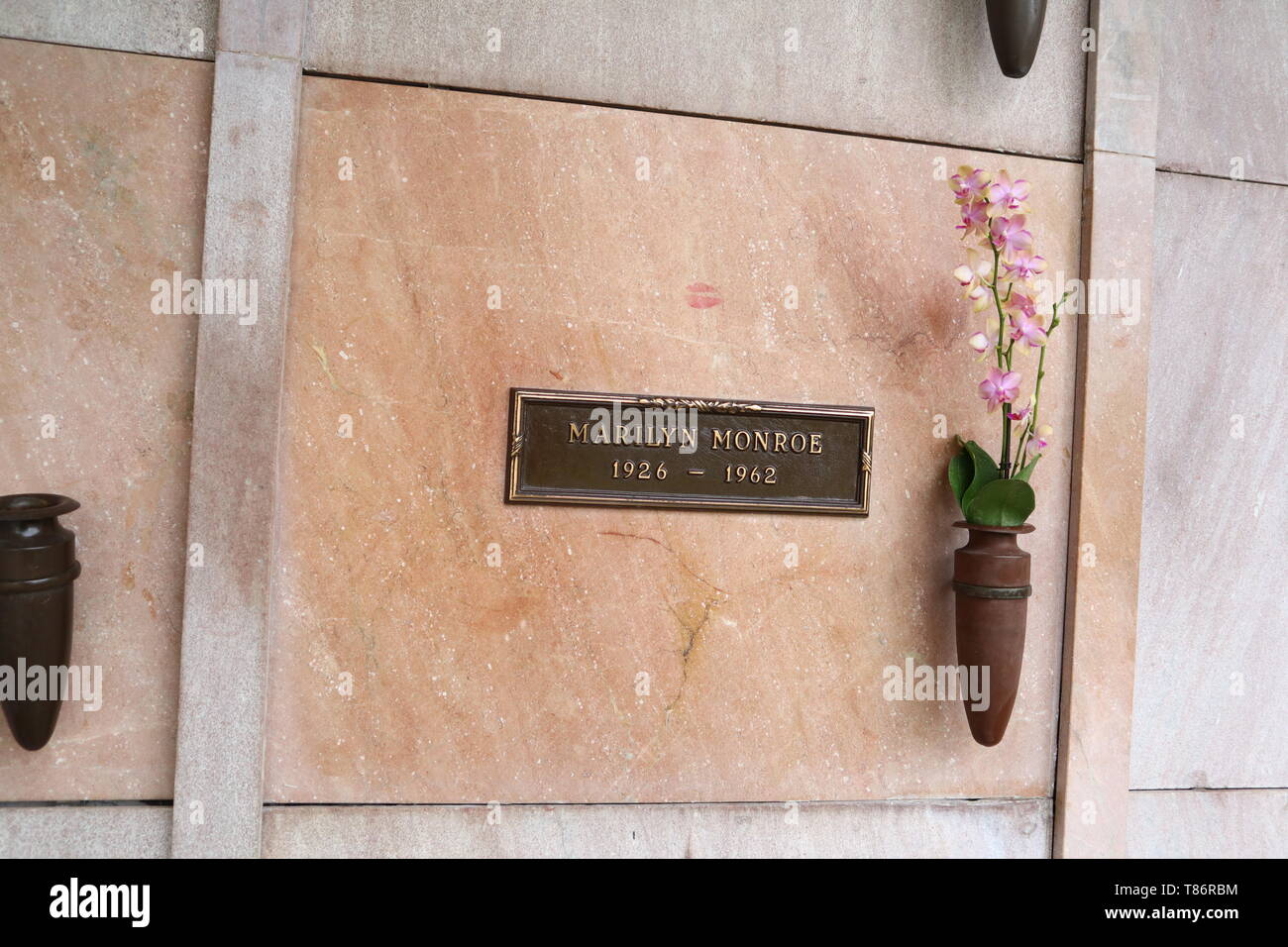 Westwood village memorial cemetery hi-res stock photography and images ...