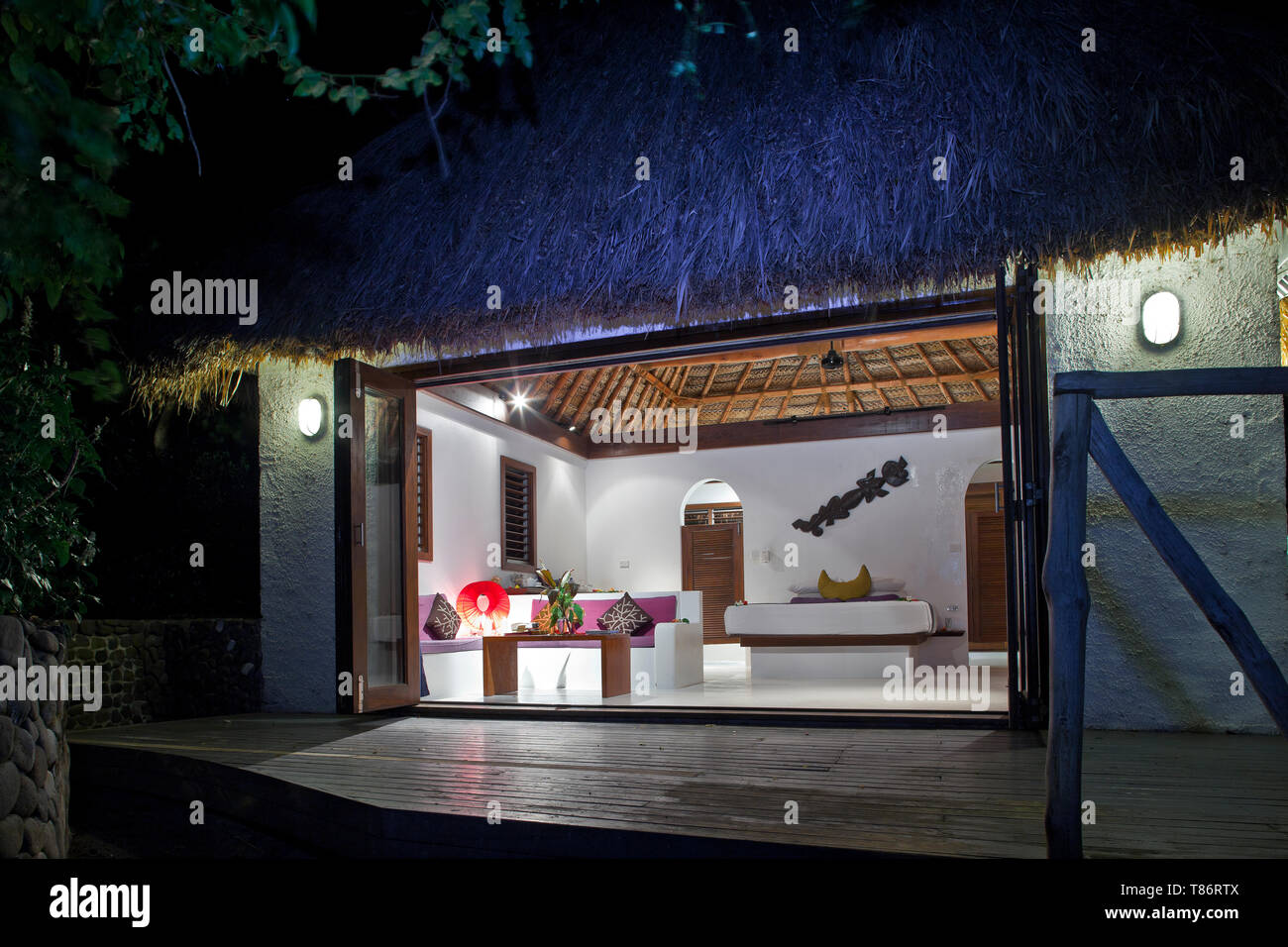 Contemporary Tropical Hut Stock Photo - Alamy