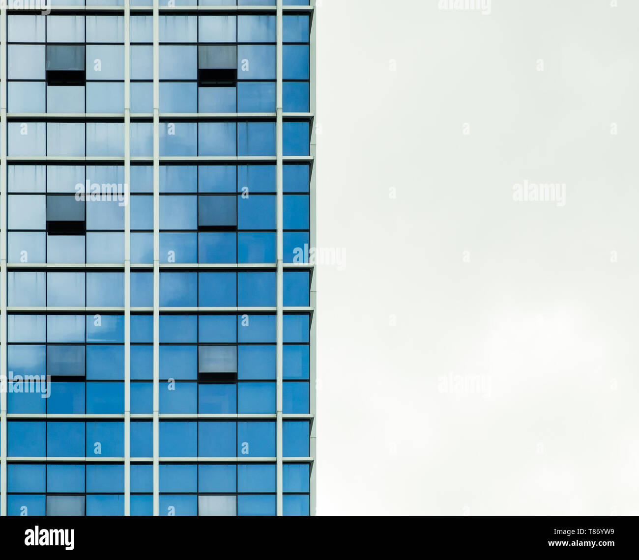 Quadrilateral building hi-res stock photography and images - Alamy