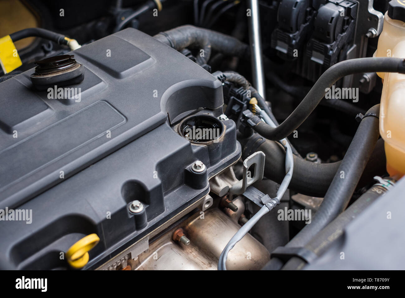 Engine oil box hi-res stock photography and images - Alamy