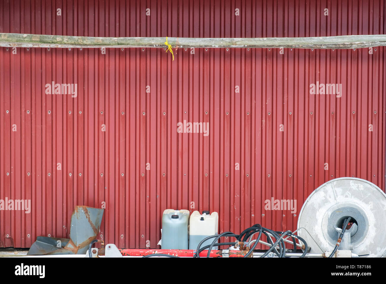 Shipping container hardware hi-res stock photography and images - Alamy