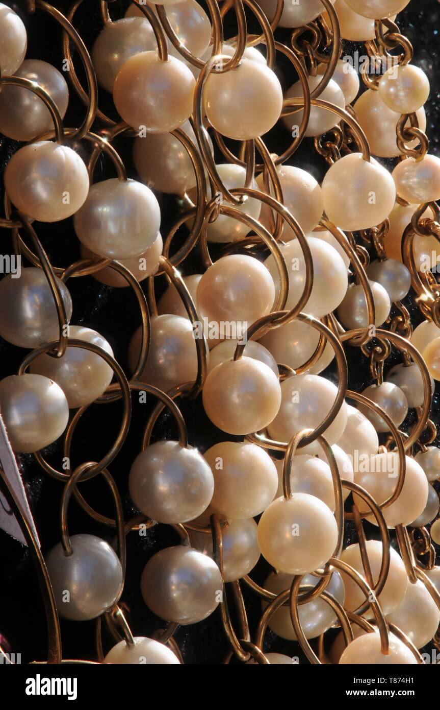 Artisanal fashion jewellery in Florence, Tuscany Stock Photo - Alamy