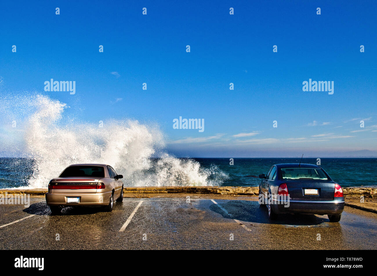 Sea oceanside tide hi-res stock photography and images - Alamy
