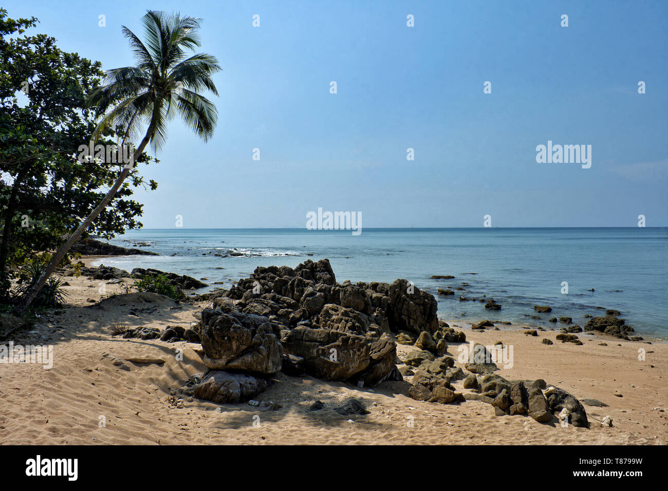 Shallow rocky beach hi-res stock photography and images - Alamy