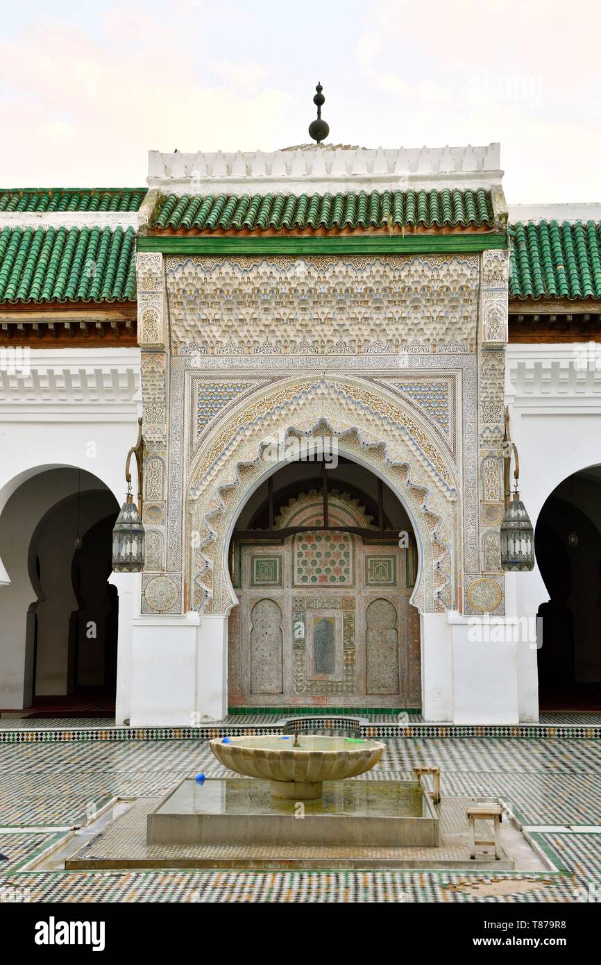 Mosque karaouiyne hi-res stock photography and images - Alamy
