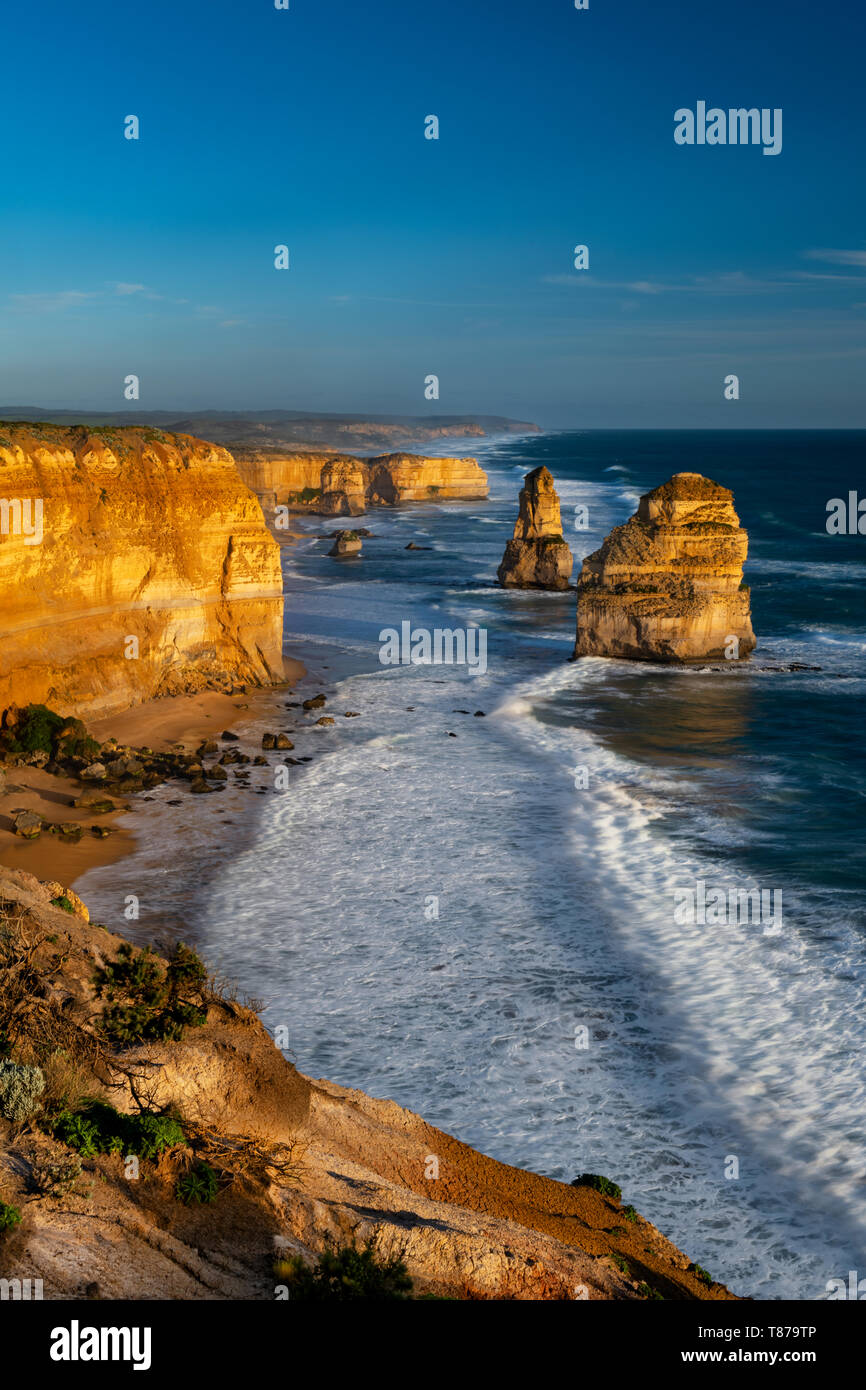 The famous Twelve Apostles at Victoria's Great Ocean Road Stock Photo ...