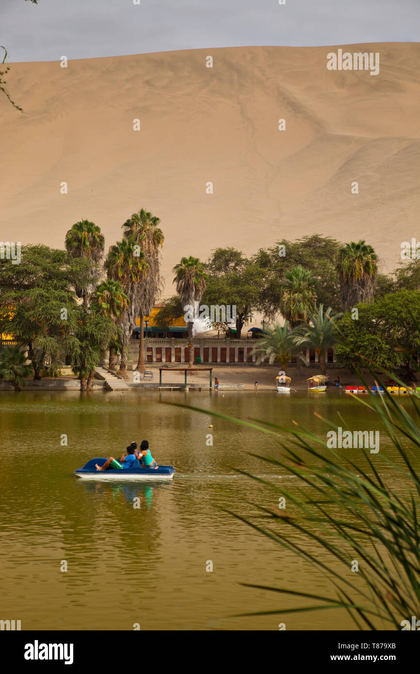 Huacachina oasis in Peru Stock Photo - Alamy