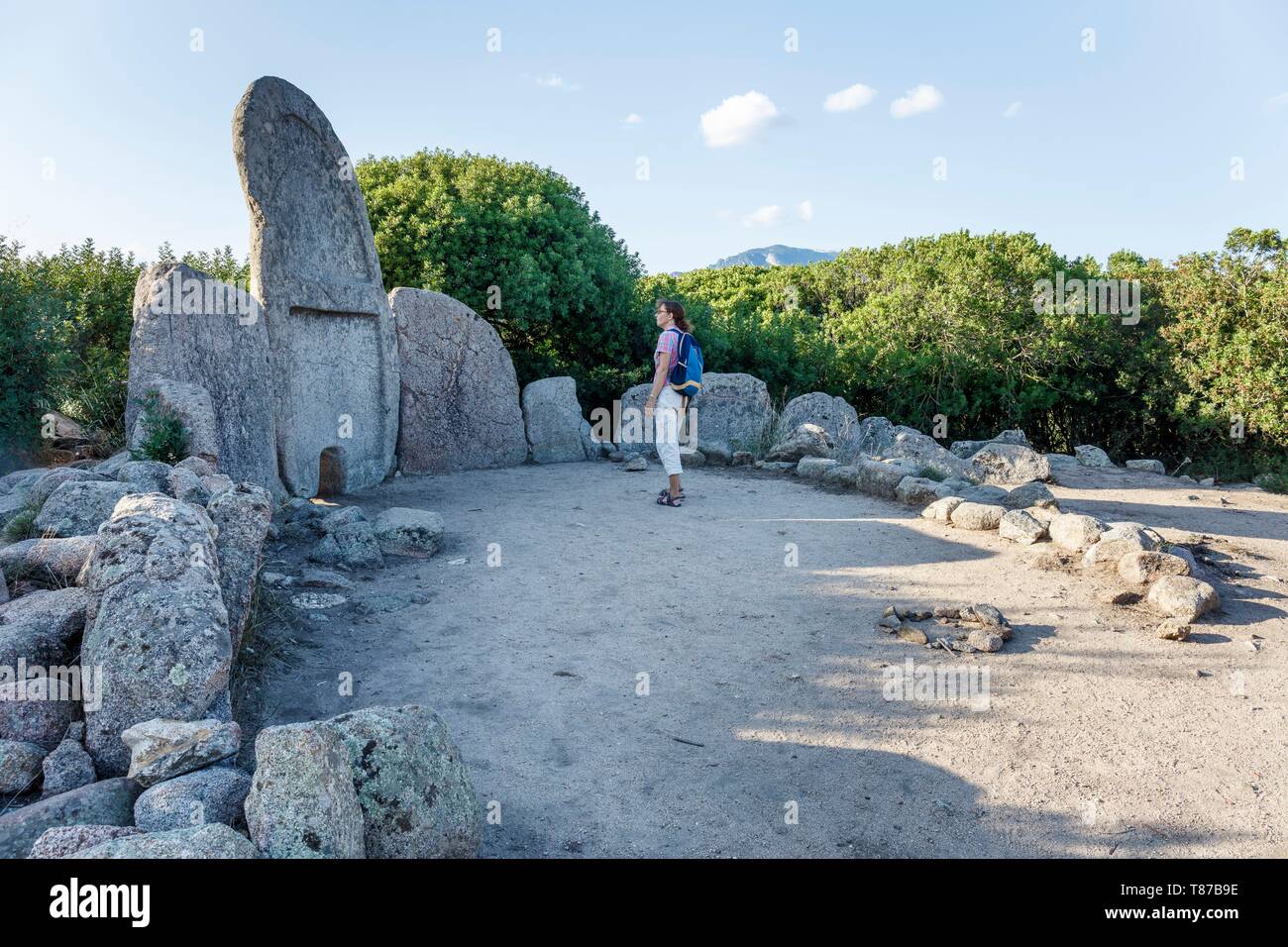 Tombs of the giants hi-res stock photography and images - Alamy