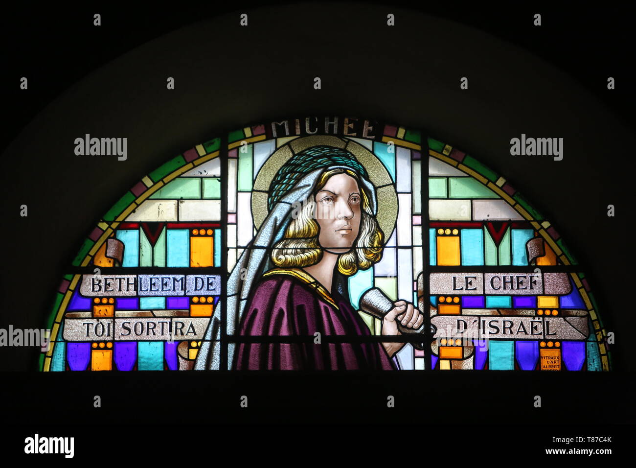 Michée. Vitrail. Eglise Saint-Jean-Baptiste. Taninges. / Micah. Stained ...